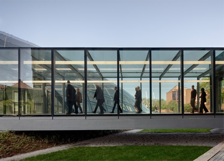 Joe and Rika Mansueto Library | Explore the architecture at the ...