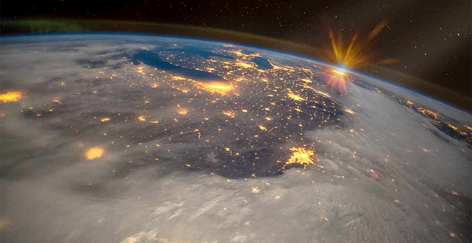 The Arthur H. Compton Lecture Series presents an intro to climate ...