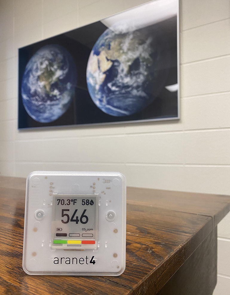 How flying led one UChicago professor to study Earth’s climate | News ...